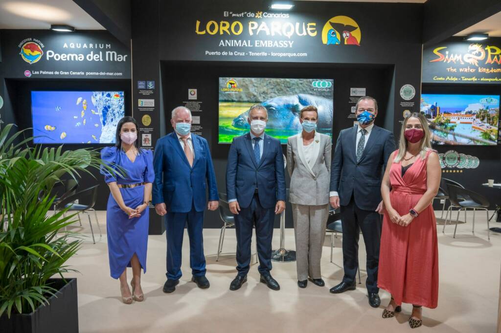 The Loro Parque Company relaunches its activity at FITUR • Loro Parque